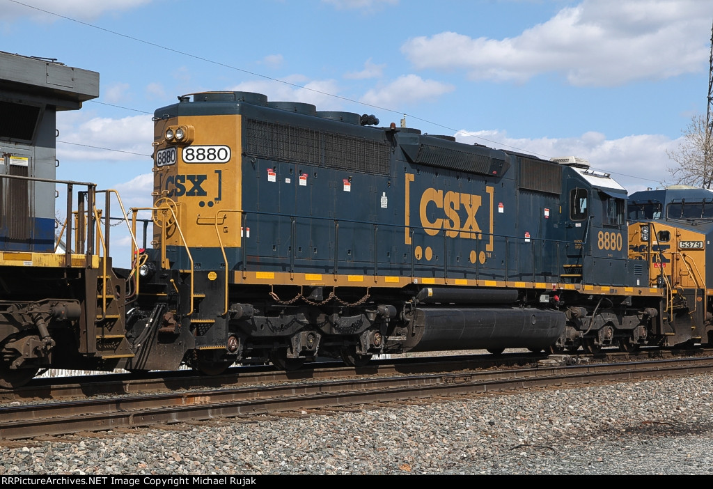 CSX 8880